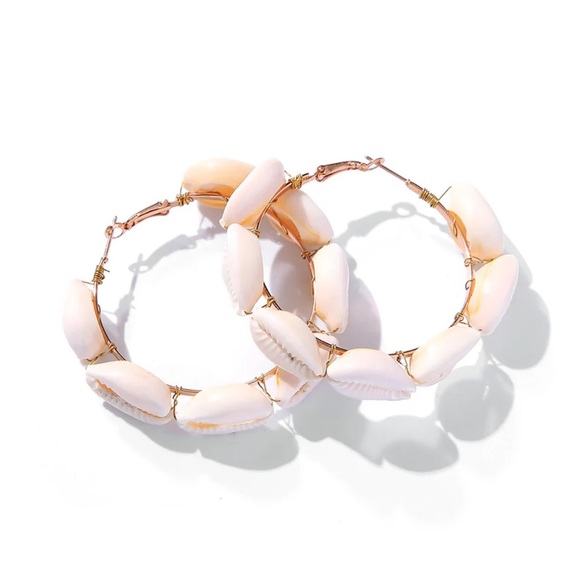 Zara | Jewelry | Zara Shell Hoops | Poshmark